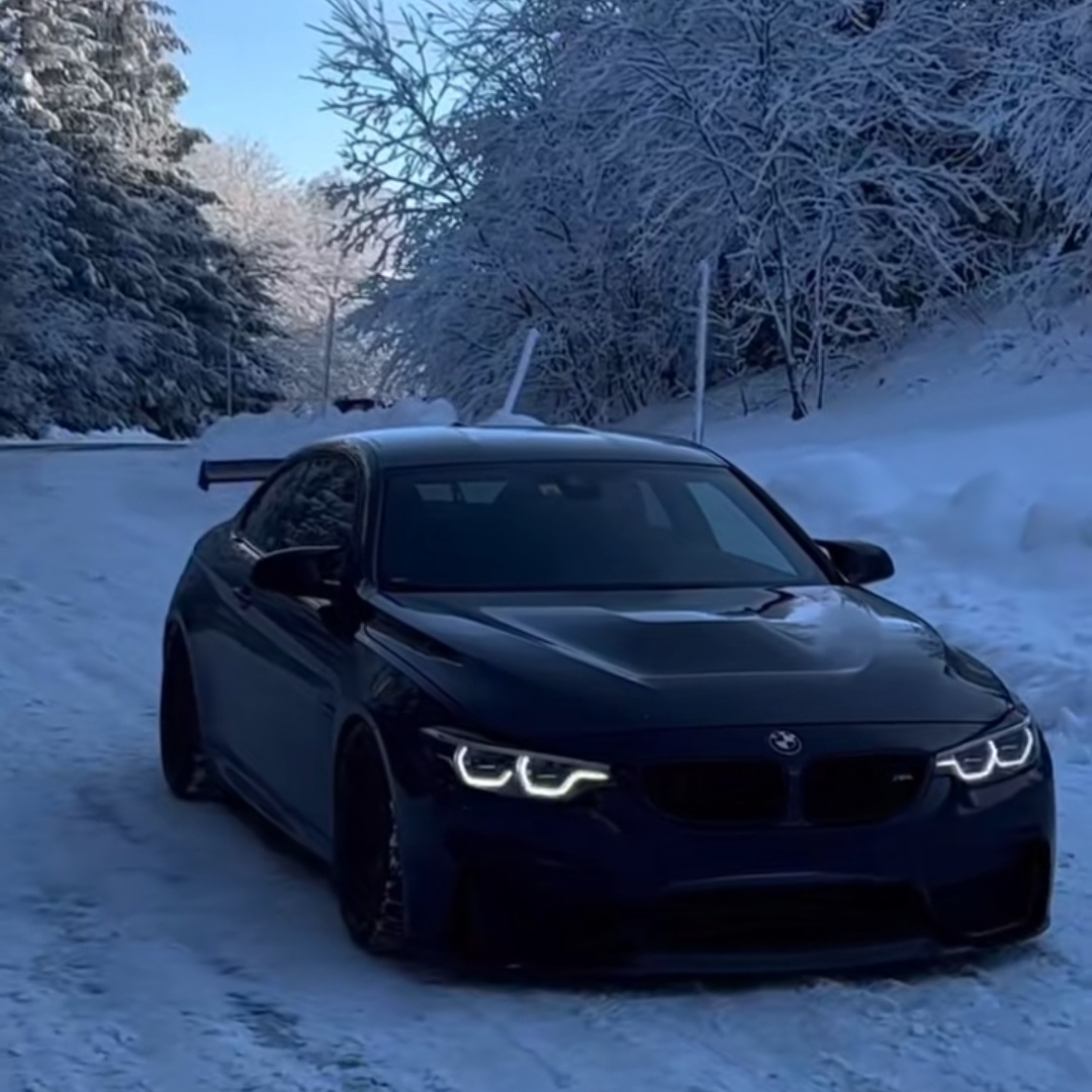 Live-Room - Junior_79